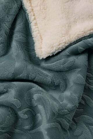 The Ultimate Cold Weather Bedding Essentials - Edition