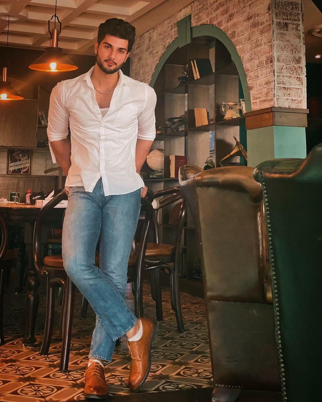 Meet Arman Ali Pasha: the new actor taking over the industry ...