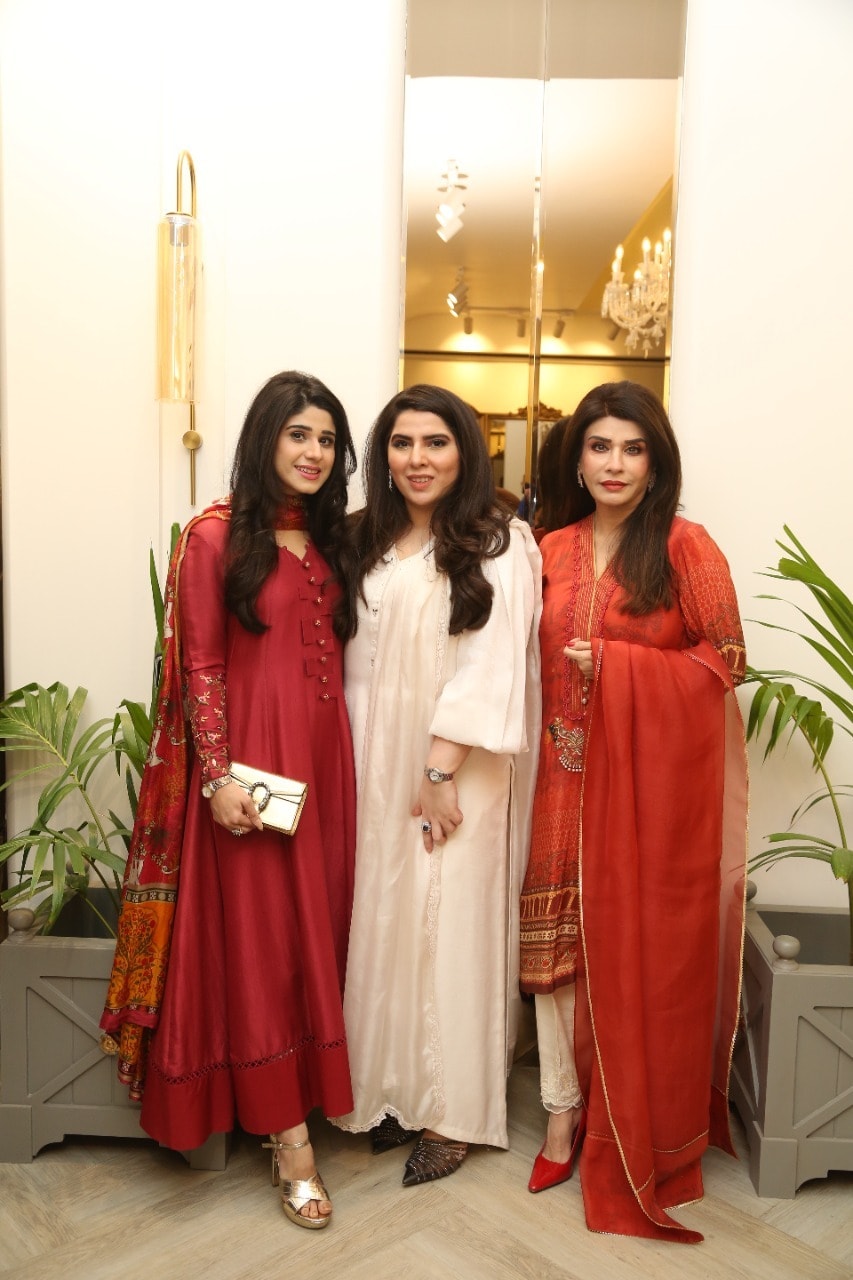 AMNA ARSHAD ATELIER LAUNCHES AMIDST MUCH EXCITEMENT IN KARACHI - Events - Edition